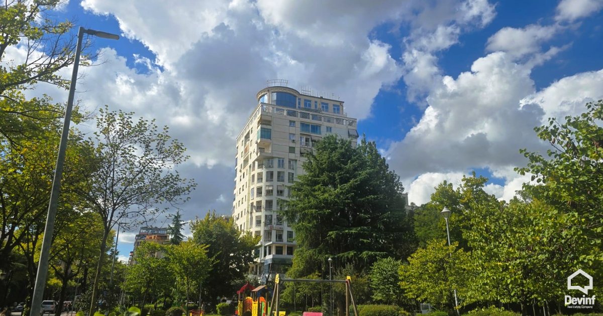 Tirane Qera Zyre Pallati EGT Tower ne zonen e Bllokut zyre shkolle ...